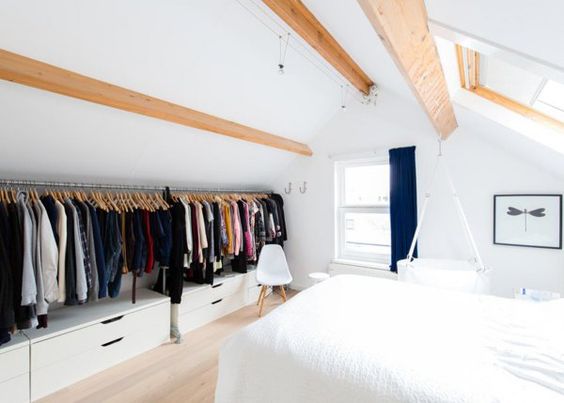 4 ways to store clothes in a loft bedroom